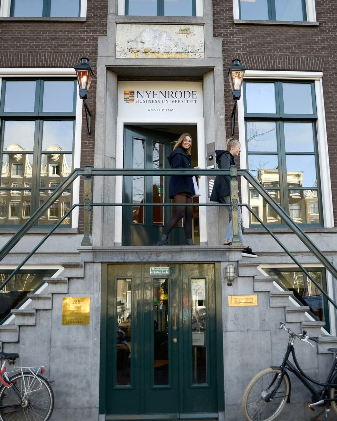 StudyQA — Nyenrode Business University — Breukelen — Netherlands: Fees ...
